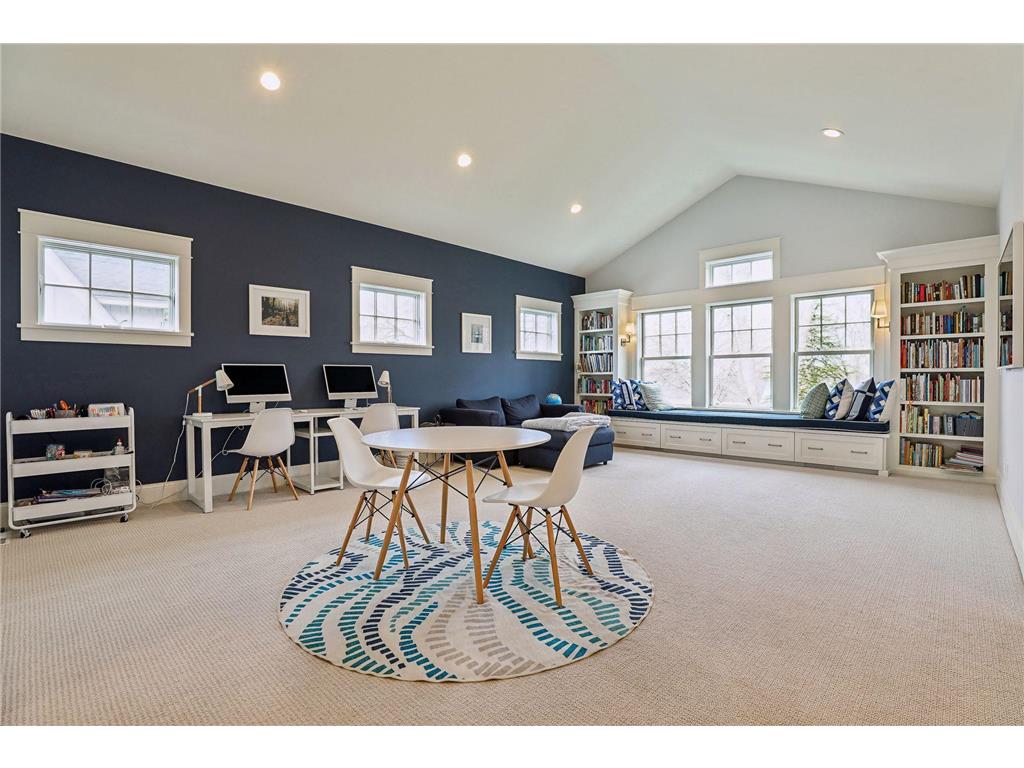 117 Walker Avenue N, Wayzata, MN, 55391 | MLS: 6543454 | Edina Realty