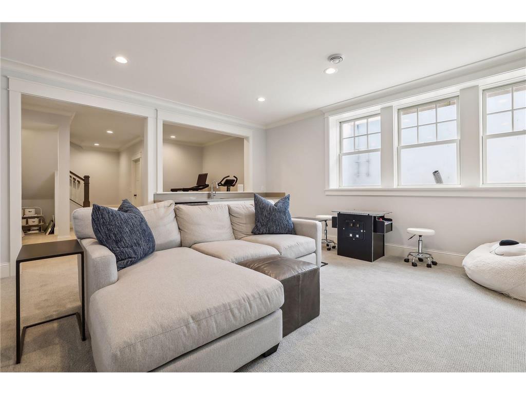 117 Walker Avenue N, Wayzata, MN, 55391 | MLS: 6543454 | Edina Realty