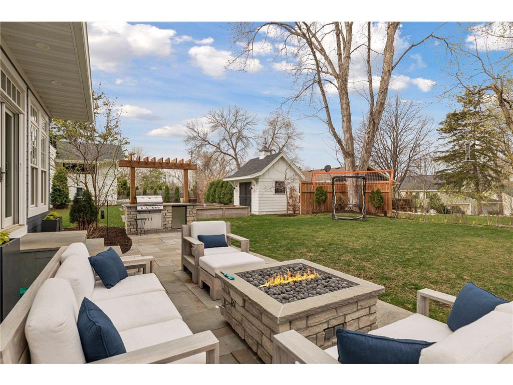 117 Walker Avenue N, Wayzata, MN, 55391 | MLS: 6543454 | Edina Realty