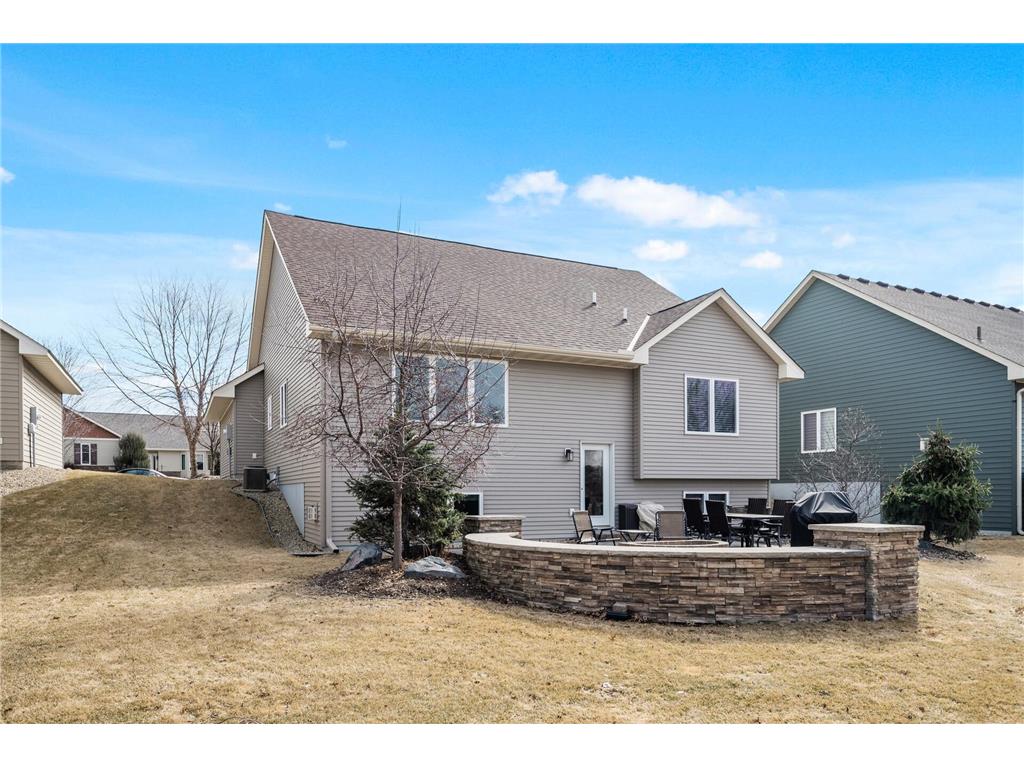 11732 Erskin Circle, Blaine, MN, 55449 | MLS: 6683697 | Edina Realty