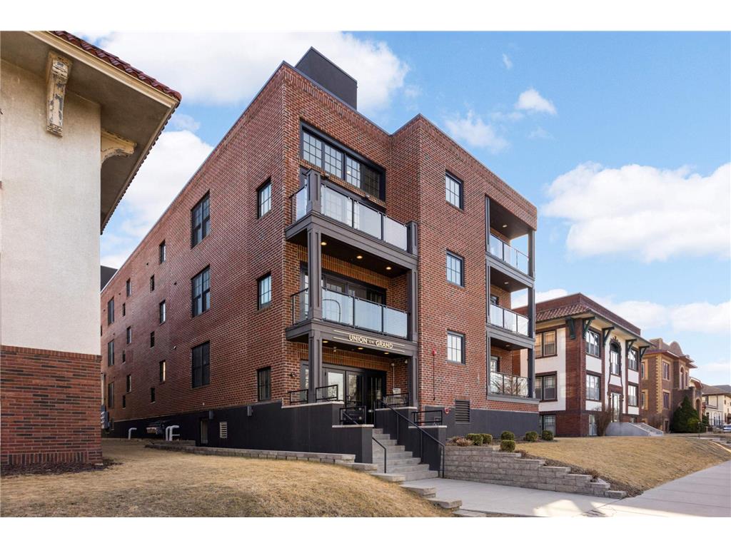 1174 Grand Avenue #5, Saint Paul, MN, 55105 | MLS: 6689239 | Edina Realty
