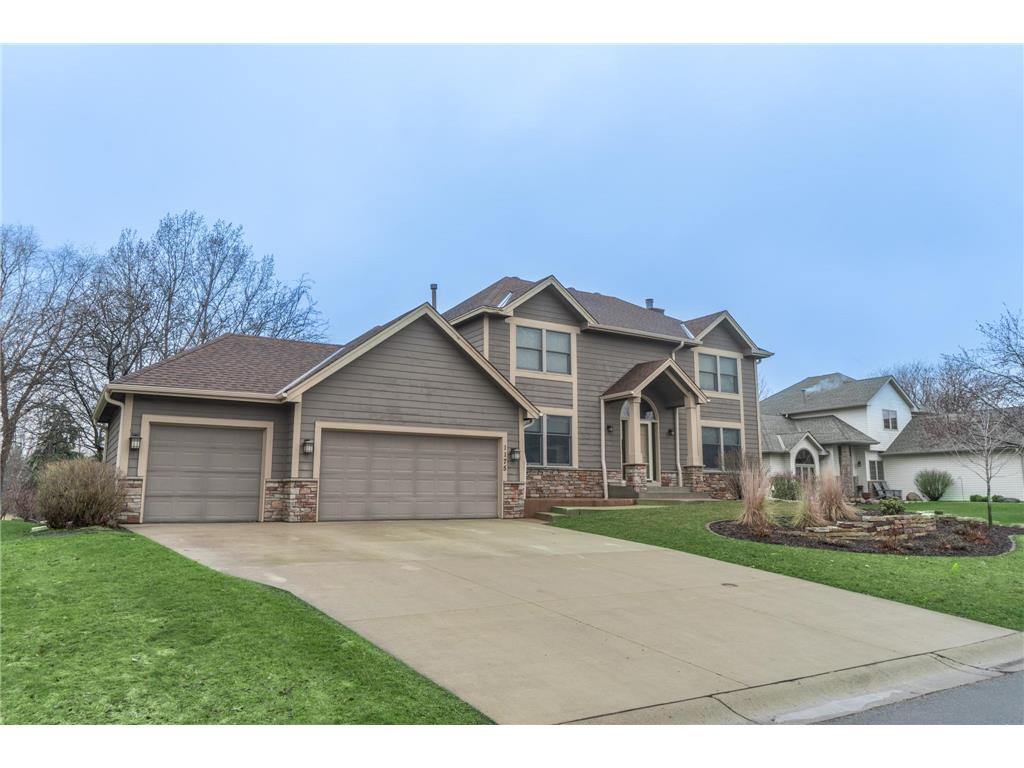 1175 Ashley Lane, Mahtomedi, MN, 55115 | MLS: 6474861 | Edina Realty
