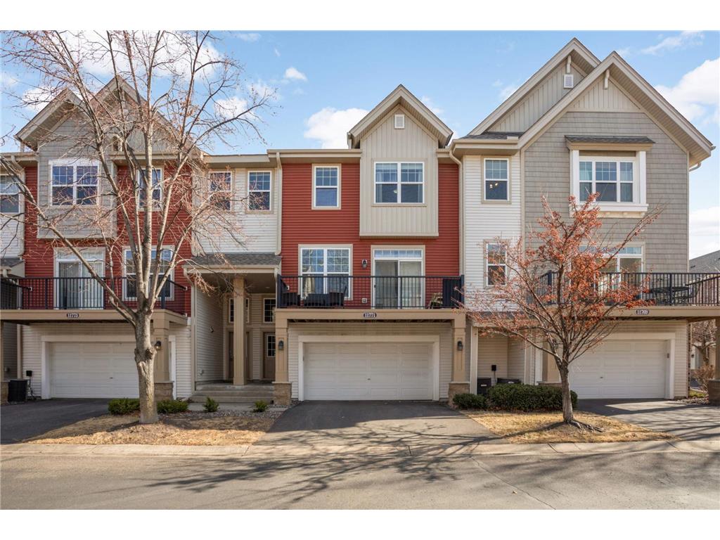 11771 Emery Village Drive N, Champlin, MN, 55316 | MLS: 6692385 | Edina ...