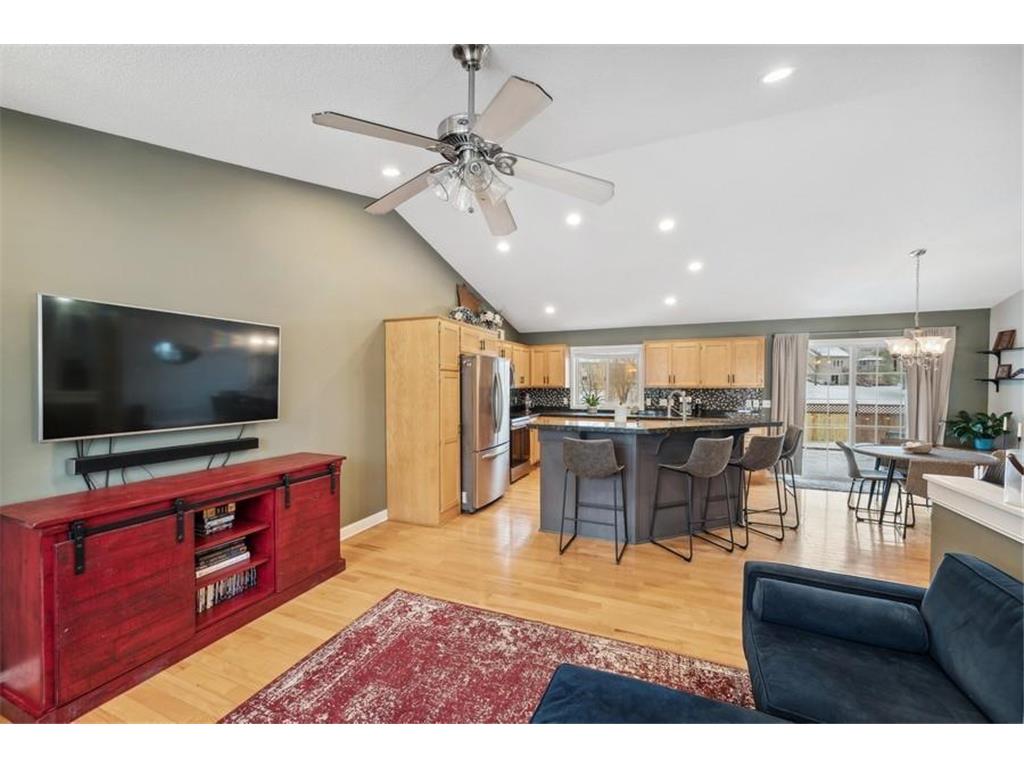 11773 N Meadow Curve, Lindstrom, MN, 55045 | MLS: 6492793 | Edina Realty