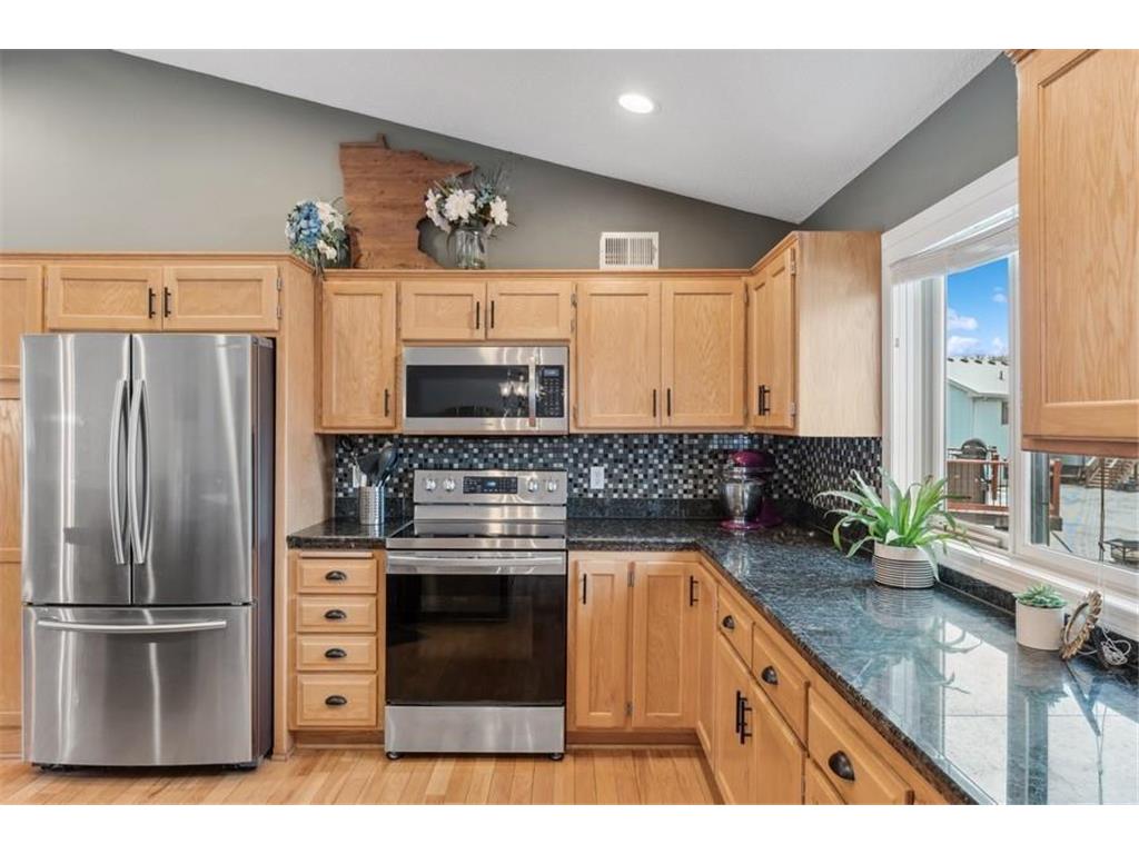 11773 N Meadow Curve, Lindstrom, MN, 55045 | MLS: 6492793 | Edina Realty