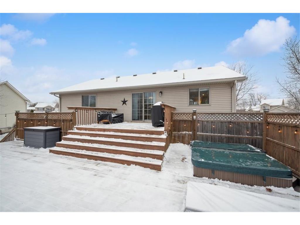 11773 N Meadow Curve, Lindstrom, MN, 55045 | MLS: 6492793 | Edina Realty