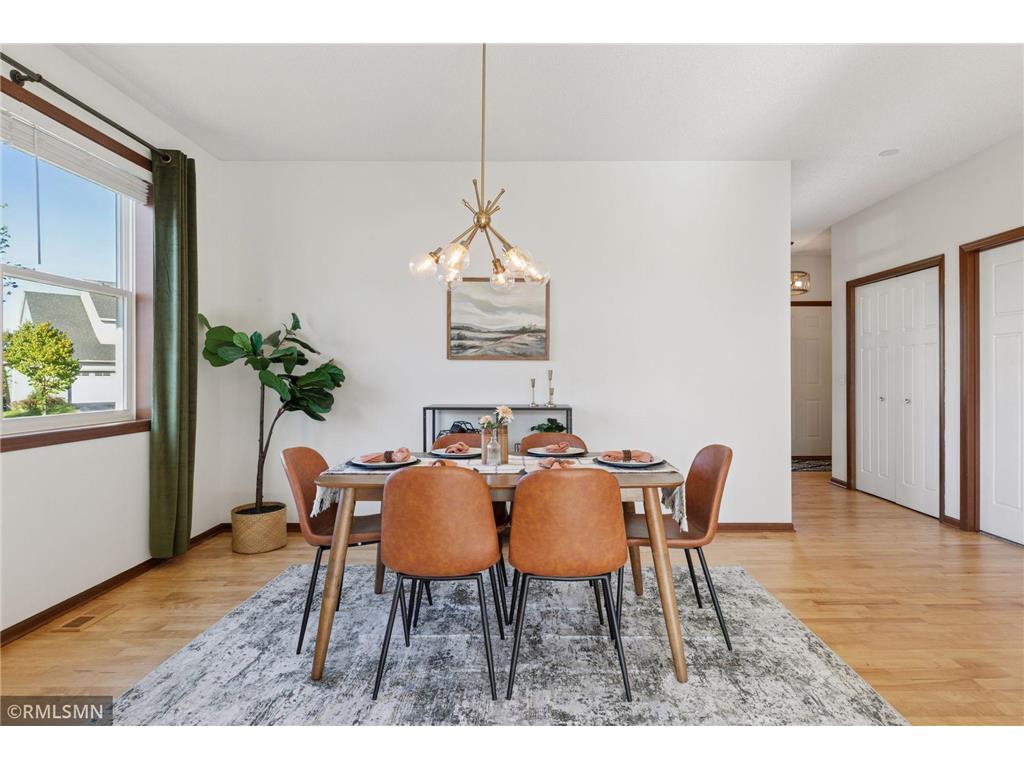 11781 Harvest Path, Woodbury, MN, 55129 | MLS: 6801393 | Edina Realty