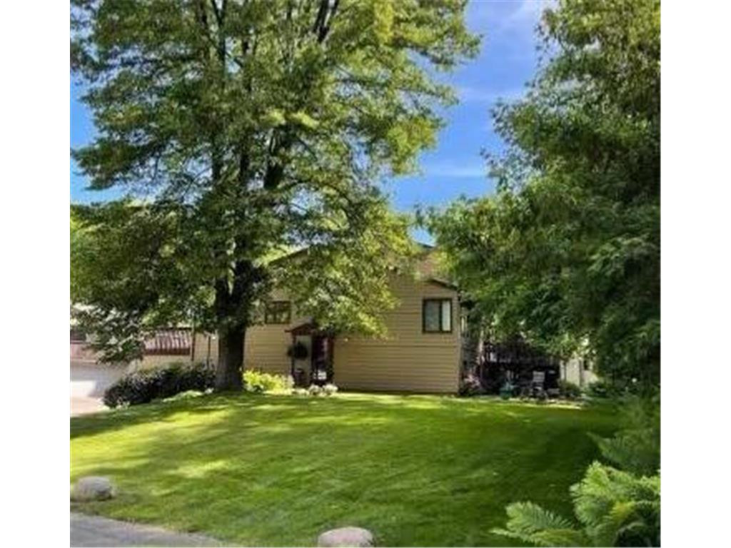 118 W Eagle Lake Drive, Maple Grove, MN, 55369 | MLS: 9095816 | Edina ...