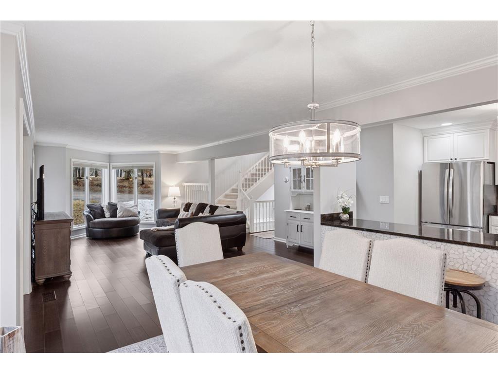 118 Wildwood Bay Drive, Mahtomedi, MN, 55115 | MLS: 6701068 | Edina Realty