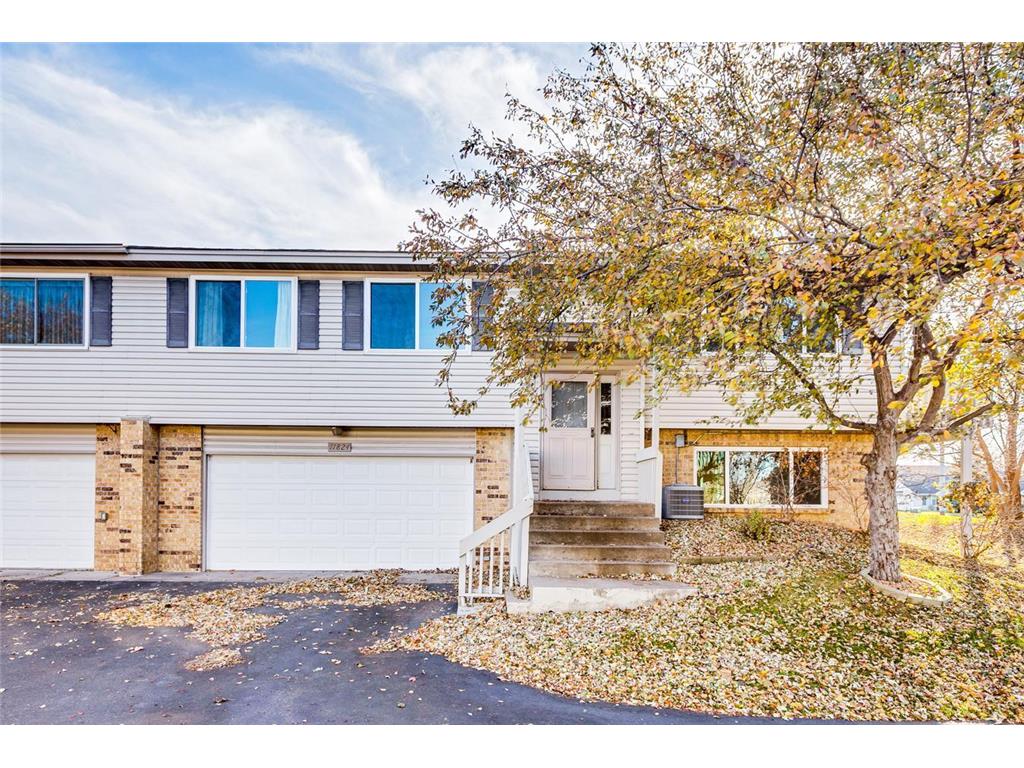 11824 Woodbine Street NW, Coon Rapids, MN, 55433 | MLS: 6460825 | Edina ...
