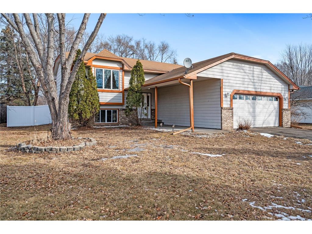 11845 Jonquil Street NW, Coon Rapids, MN, 55433 | MLS: 6647538 | Edina ...