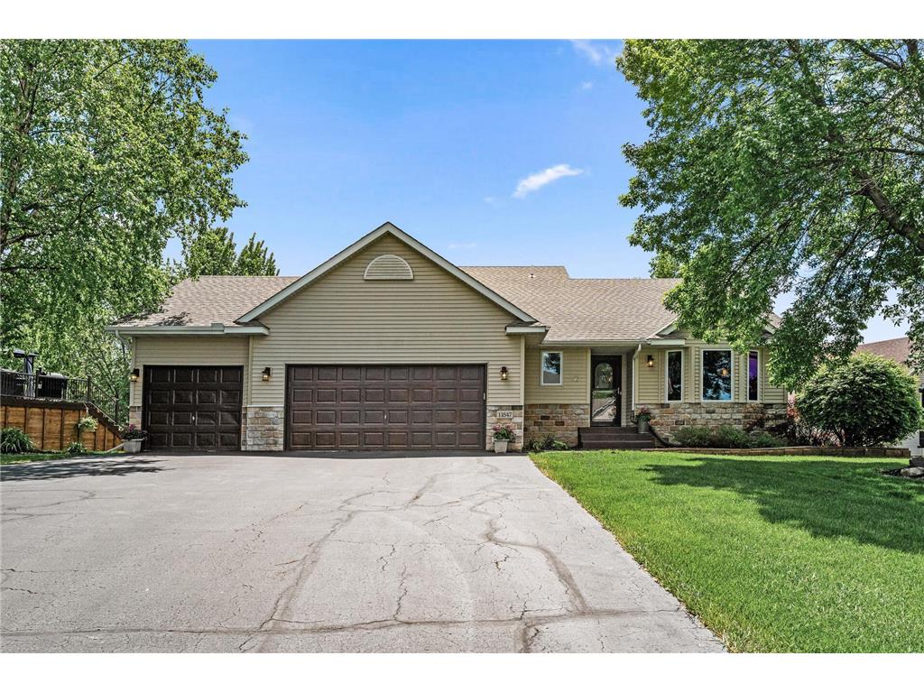 11847 N Meadow Curve, Lindstrom, MN, 55045 | MLS: 6744965 | Edina Realty