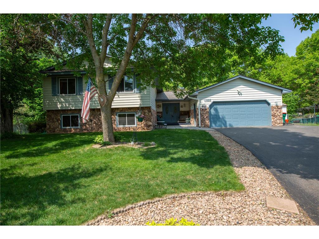 11922 Sycamore Circle NW, Coon Rapids, MN, 55448 | MLS: 6374766 | Edina ...