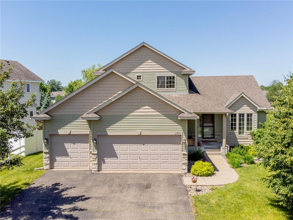 11940 Mayview Curve, Lindstrom, MN, 55045 | MLS: 6554119 | Edina Realty