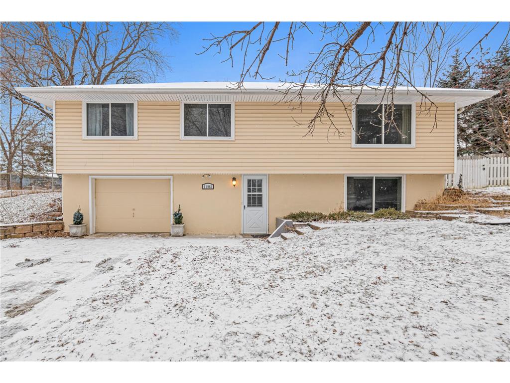 11961 Dayton River Road, Dayton, MN, 55327 | MLS: 6647968 | Edina Realty