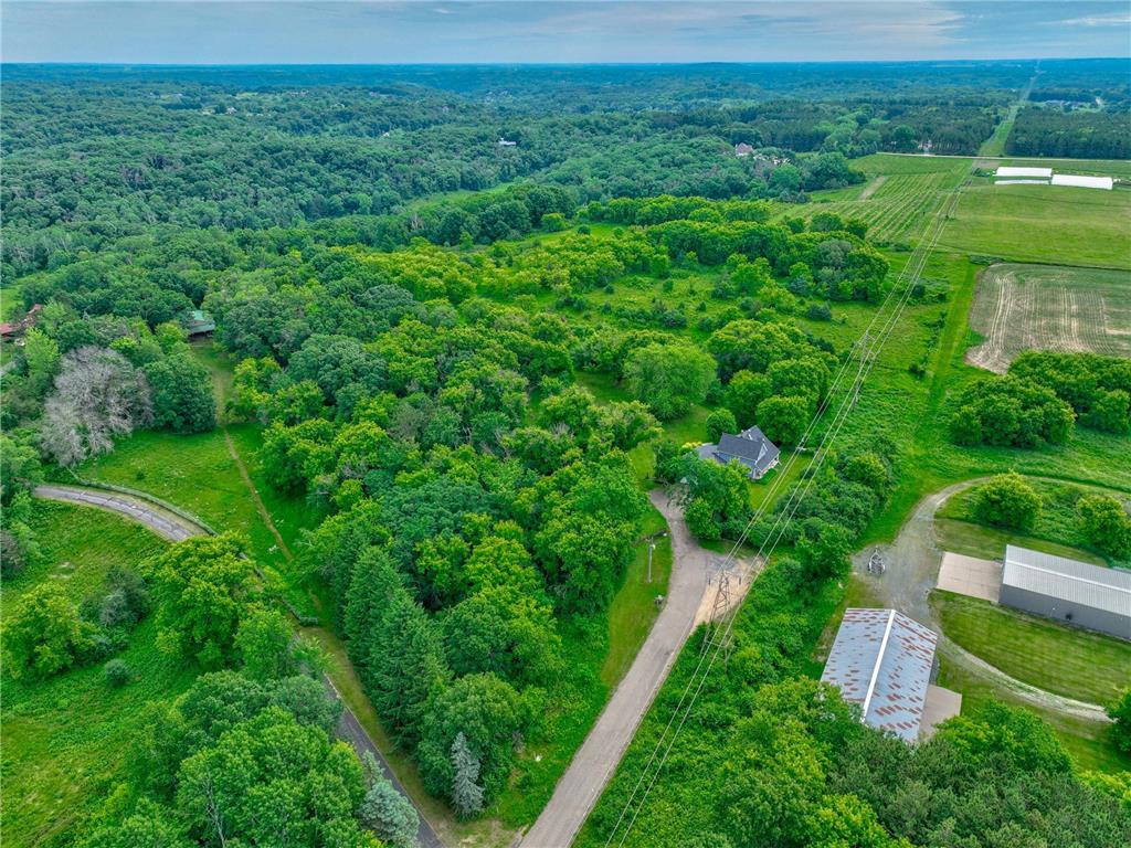 1199 Mckinley Drive, Saint Joseph Twp, WI, 54016 | MLS: 6742358 | Edina ...