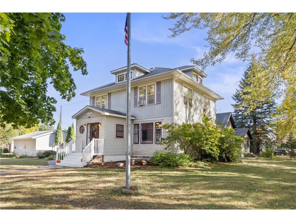 120 Cedar Avenue W, Hector, MN, 55342 | MLS: 6613292 | Edina Realty