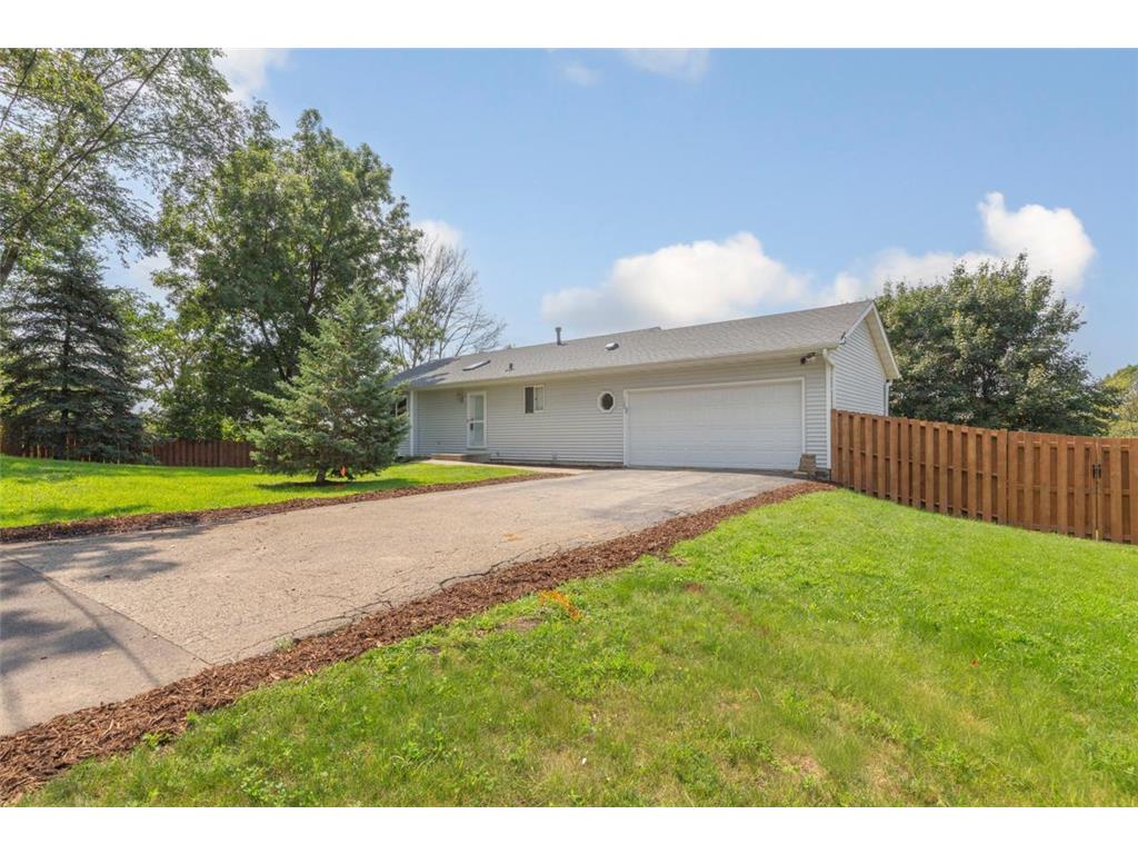 120 W Louis Street, Elko New Market, MN, 55054 | MLS: 6770403 | Edina ...