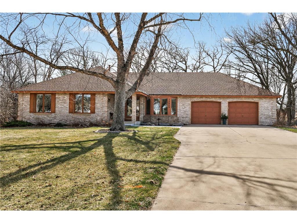 12069 Holly Street NW, Coon Rapids, MN, 55448 | MLS: 7031562 | Edina Realty