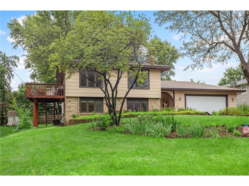 1207 E 97th Street, Bloomington, MN, 55425 | MLS: 6559130 | Edina Realty