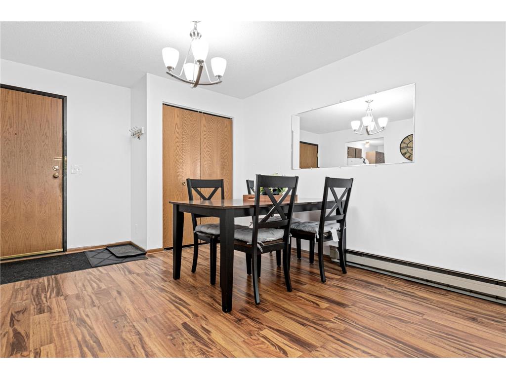 1207 Hewitt Avenue #4, Saint Paul, MN, 55104 | MLS: 6755881 | Edina Realty