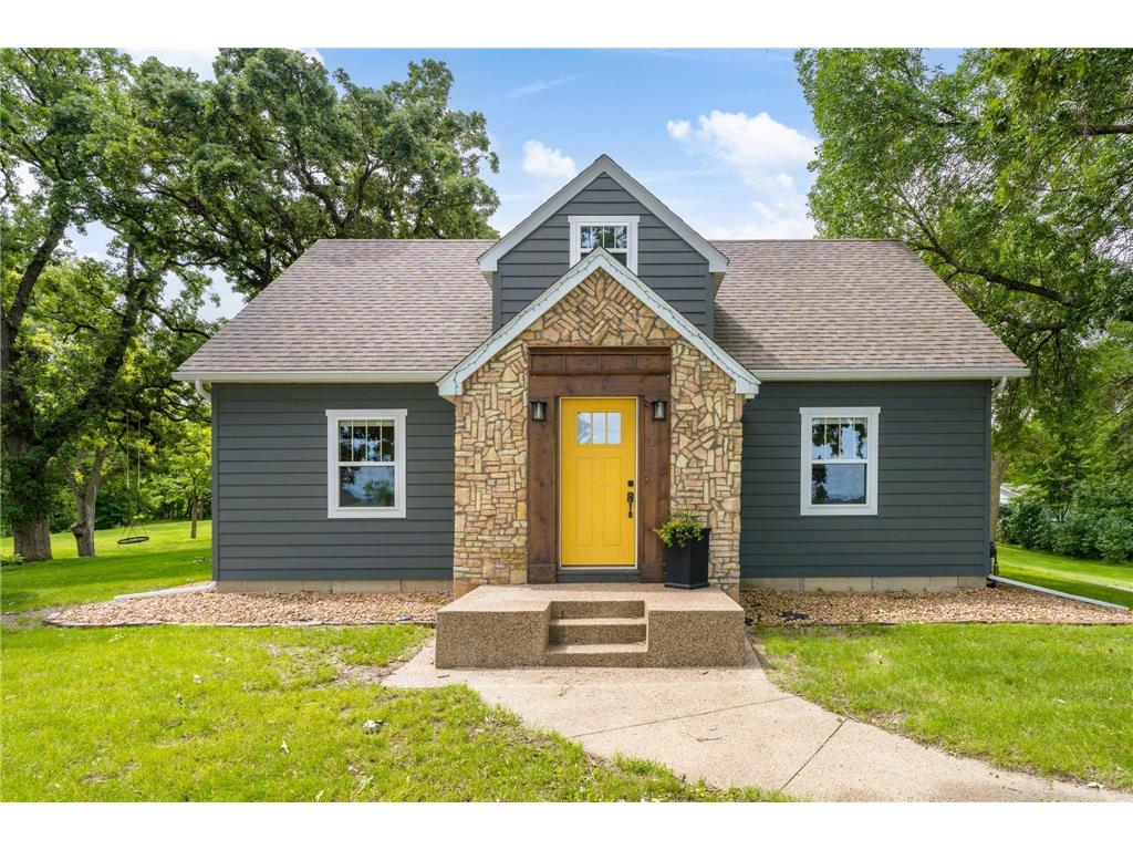1208 Elm Avenue E, Waseca, MN, 56093 | MLS: 6562682 | Edina Realty