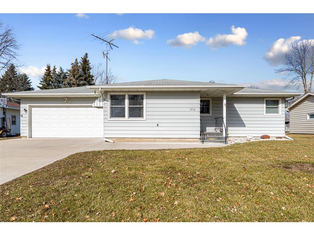 1210 Wellington Crescent, Faribault, MN, 55021 | MLS: 6488498 | Edina ...