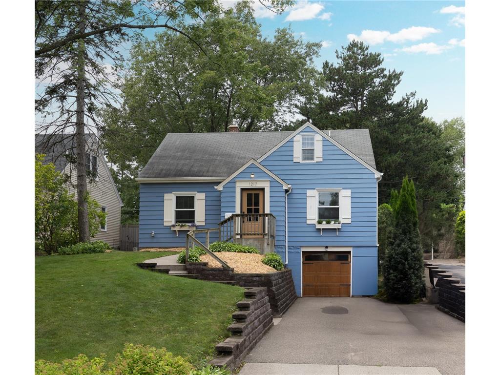 1217 Cherokee Avenue, West Saint Paul, MN, 55118 | MLS: 6770963 | Edina ...