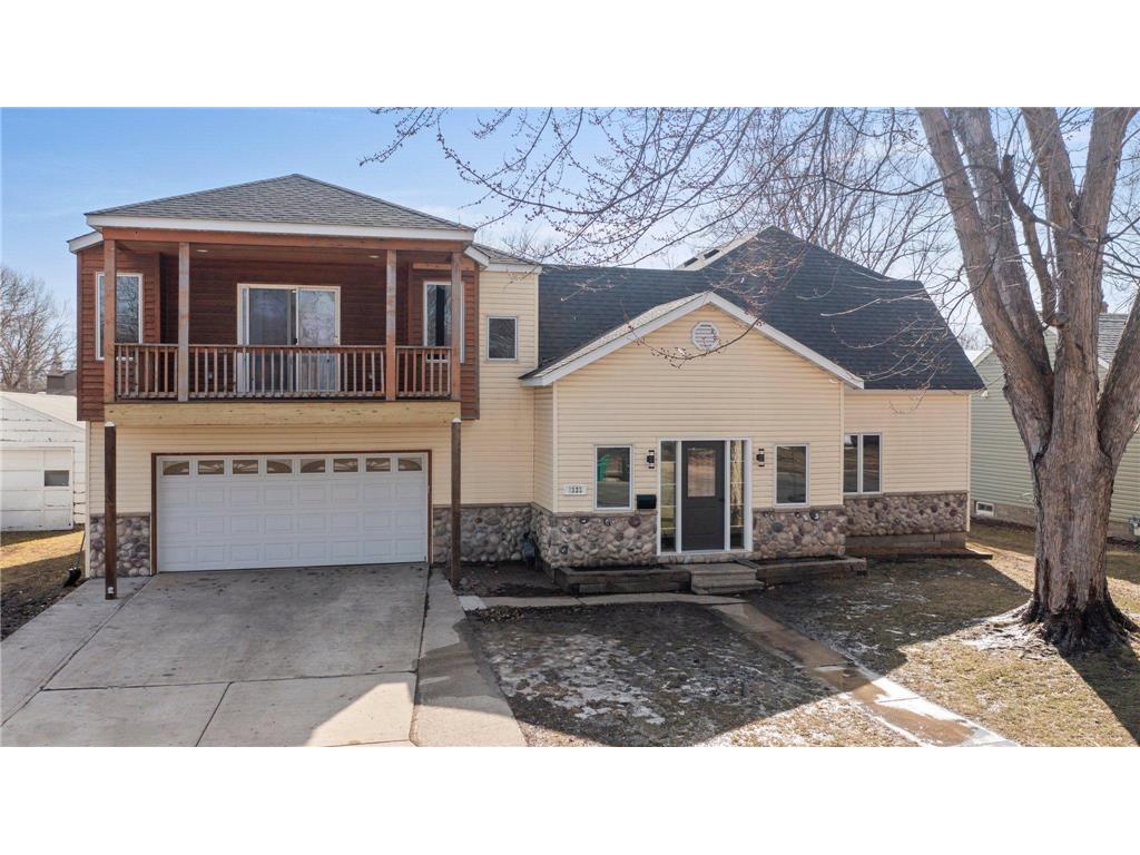 1222 13th Street E, Glencoe, MN, 55336 | MLS: 6494580 | Edina Realty