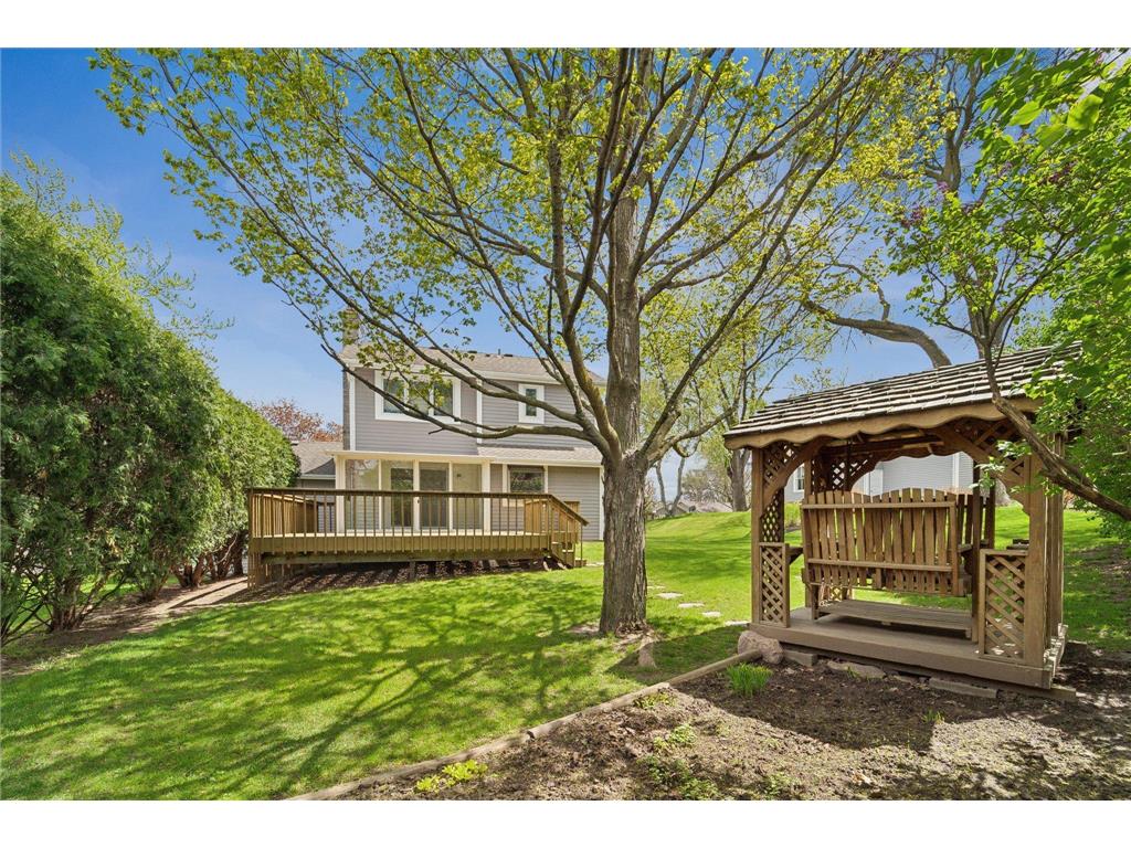 12220 48th Avenue N, Plymouth, MN, 55442 | MLS: 6531124 | Edina Realty