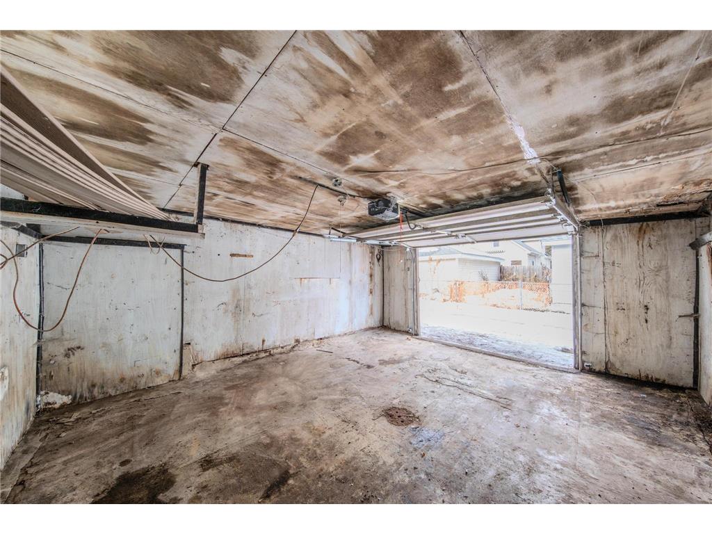 1223 Mclean Avenue, Saint Paul, MN, 55106 | MLS: 7024099 | Edina Realty