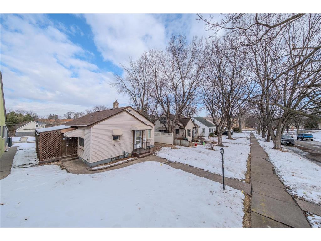 1223 Mclean Avenue, Saint Paul, MN, 55106 | MLS: 7024099 | Edina Realty