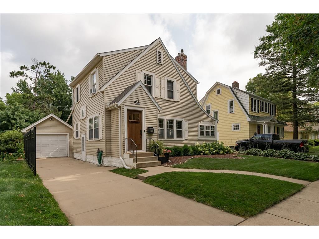 1225 1st Street NW, Rochester, MN, 55901 | MLS: 6686436 | Edina Realty