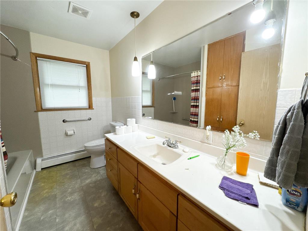 1225 Irving Street, Alexandria, MN, 56308 | MLS: 6738923 | Edina Realty