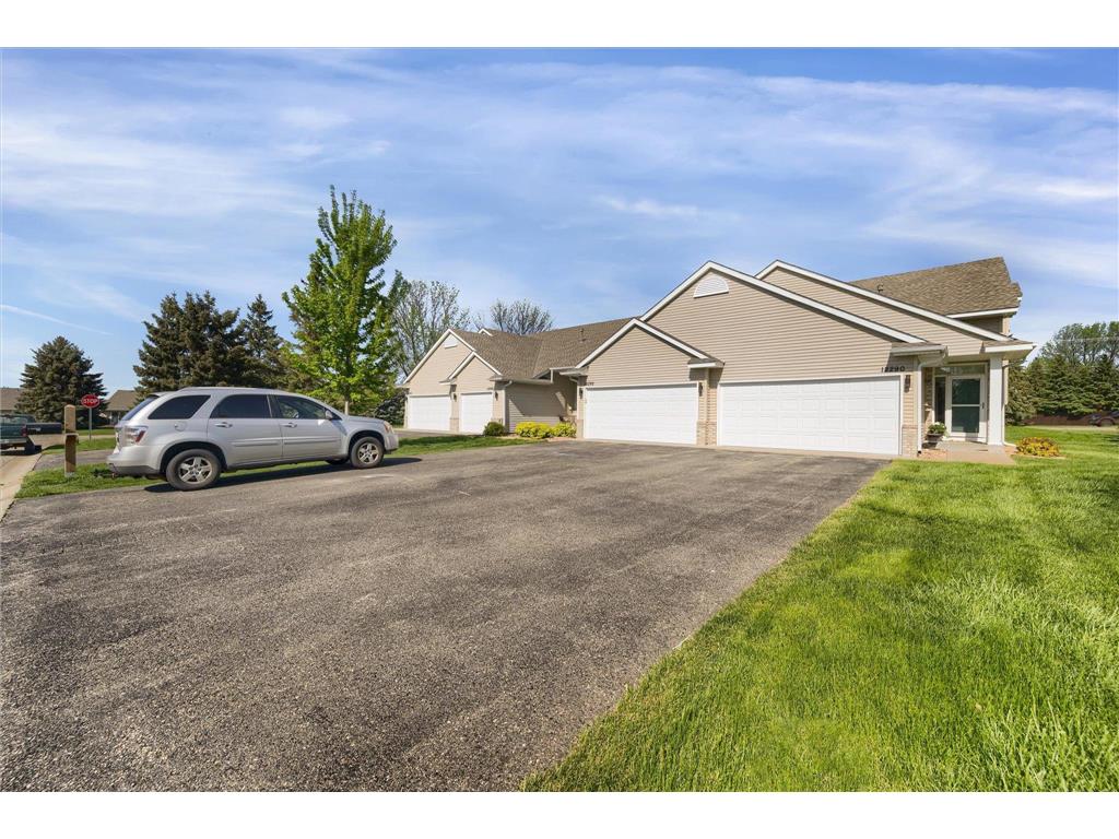 12292 Ash Drive, Rogers, MN, 55374 | MLS: 6532184 | Edina Realty