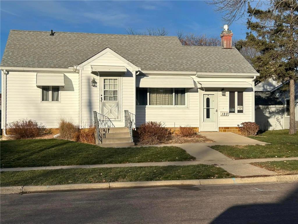 123 6th Avenue SE, Waseca, MN, 56093 | MLS: 6465309 | Edina Realty