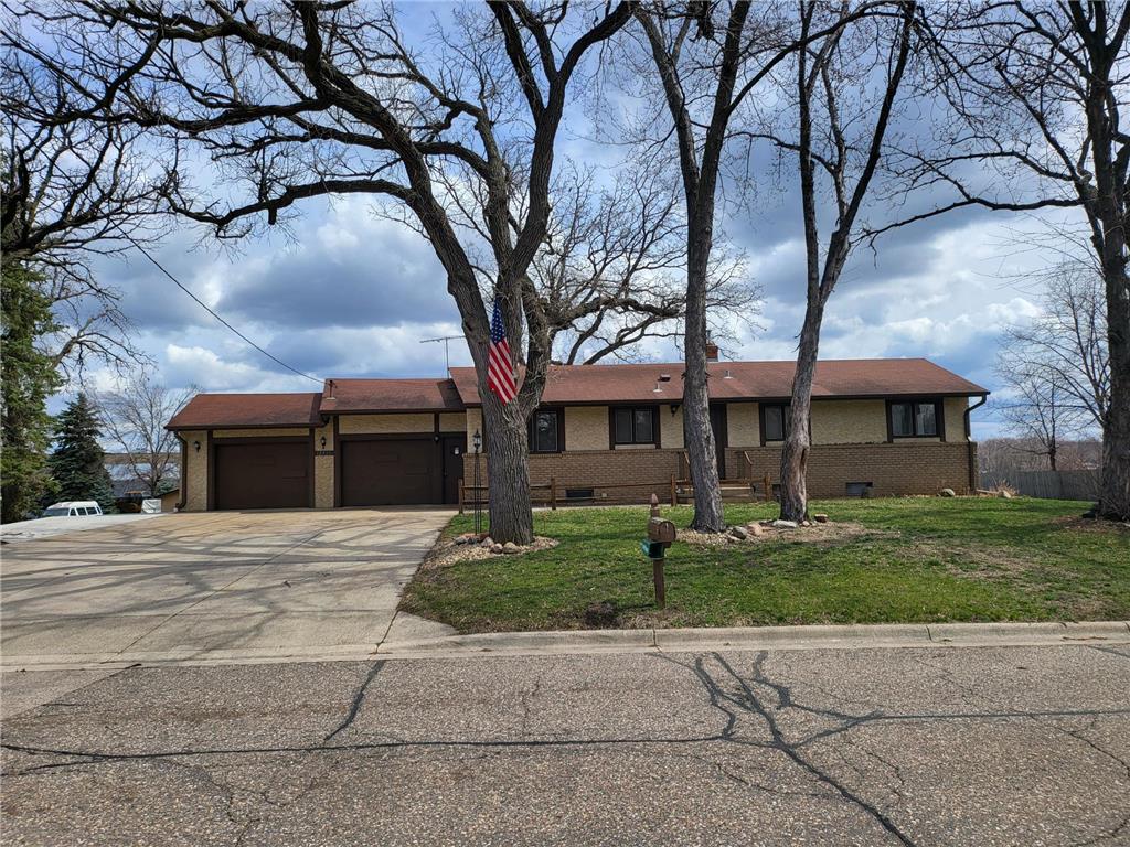 12311 Flag Avenue, Savage, MN, 55378 | MLS: 6517404 | Edina Realty