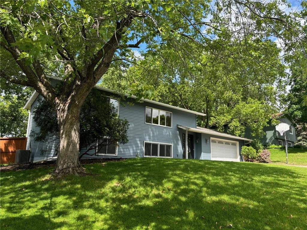 12315 Oxbow Drive, Eden Prairie, MN, 55347 | MLS: 6537538 | Edina Realty
