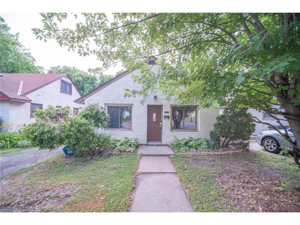 1239 Burr Street, Saint Paul, MN 55130 | MLS: 6394776 | Edina Realty