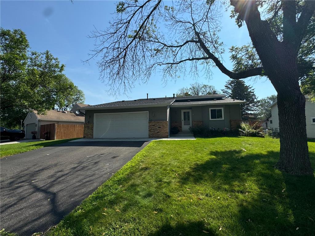 12435 Redwood Street NW, Coon Rapids, MN, 55448 | MLS: 6586493 | Edina ...