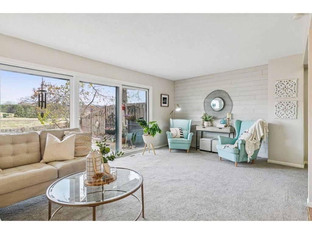 125 Mcknight Road N #K, Saint Paul, MN, 55119 | MLS: 6814119 | Edina Realty