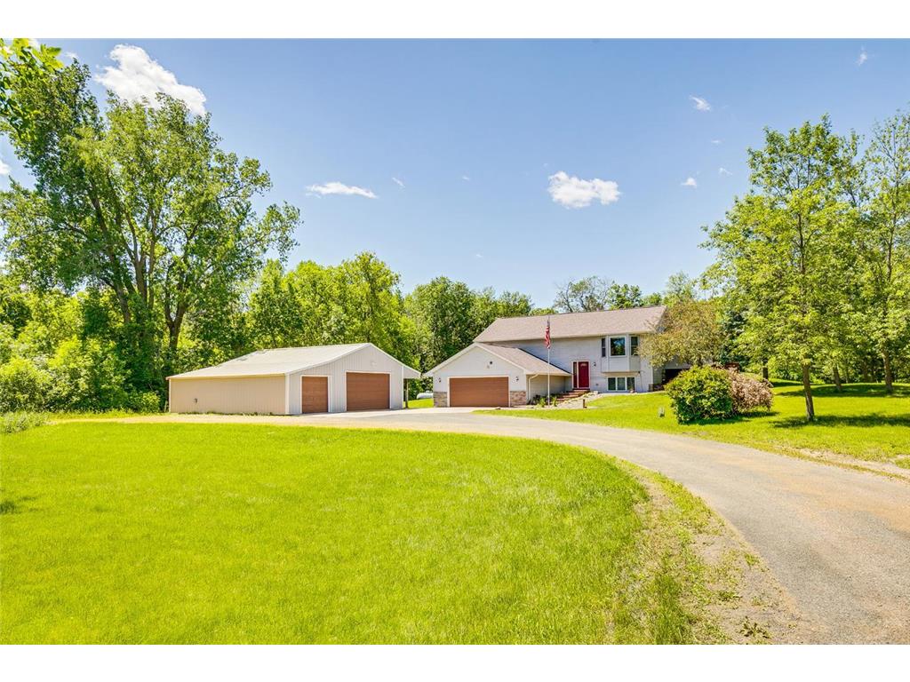 12677 256th Street, Chisago Lake Twp, MN, 55013 | MLS: 6608209 | Edina ...