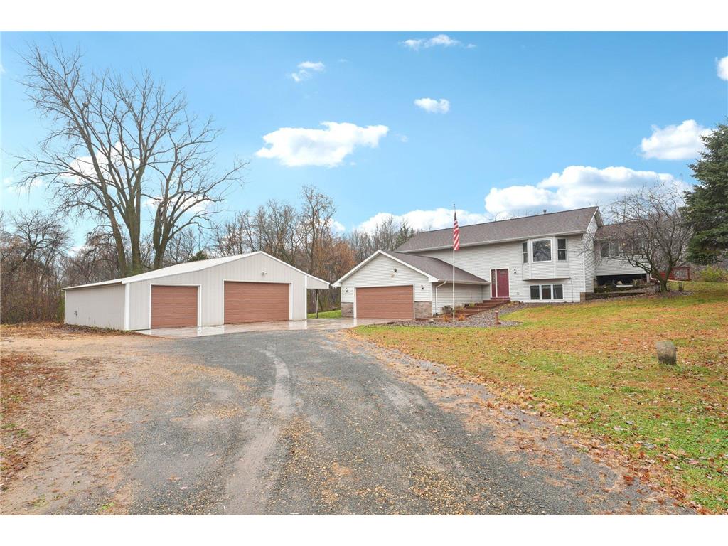 12677 256th Street, Chisago Lake Twp, MN, 55013 | MLS: 6627717 | Edina ...