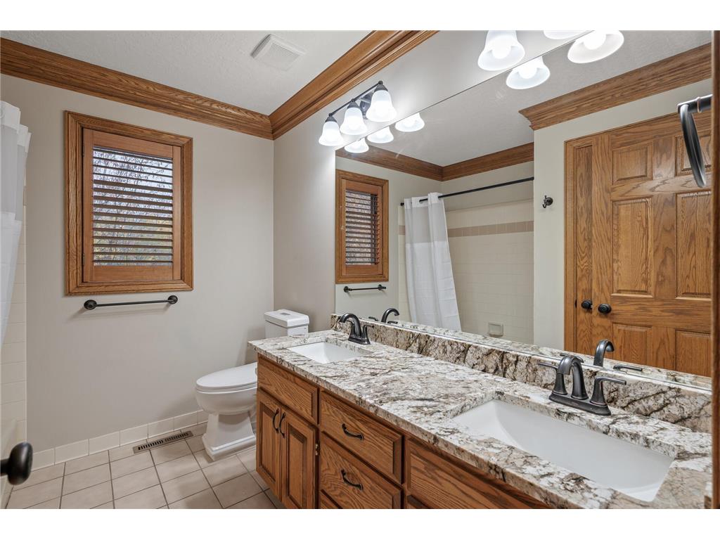 12728 Diamond Drive, Burnsville, MN, 55337 | MLS: 6604869 | Edina Realty