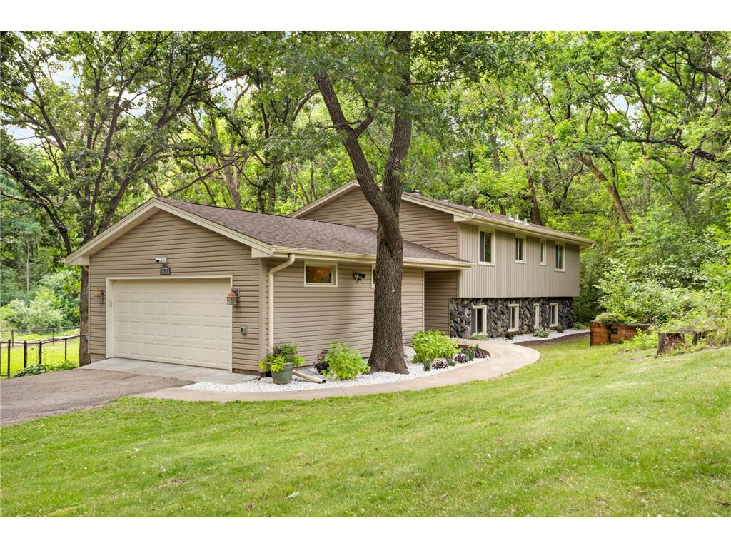 12797 Denmark Avenue, Apple Valley, MN, 55124 | MLS: 6556955 | Edina Realty
