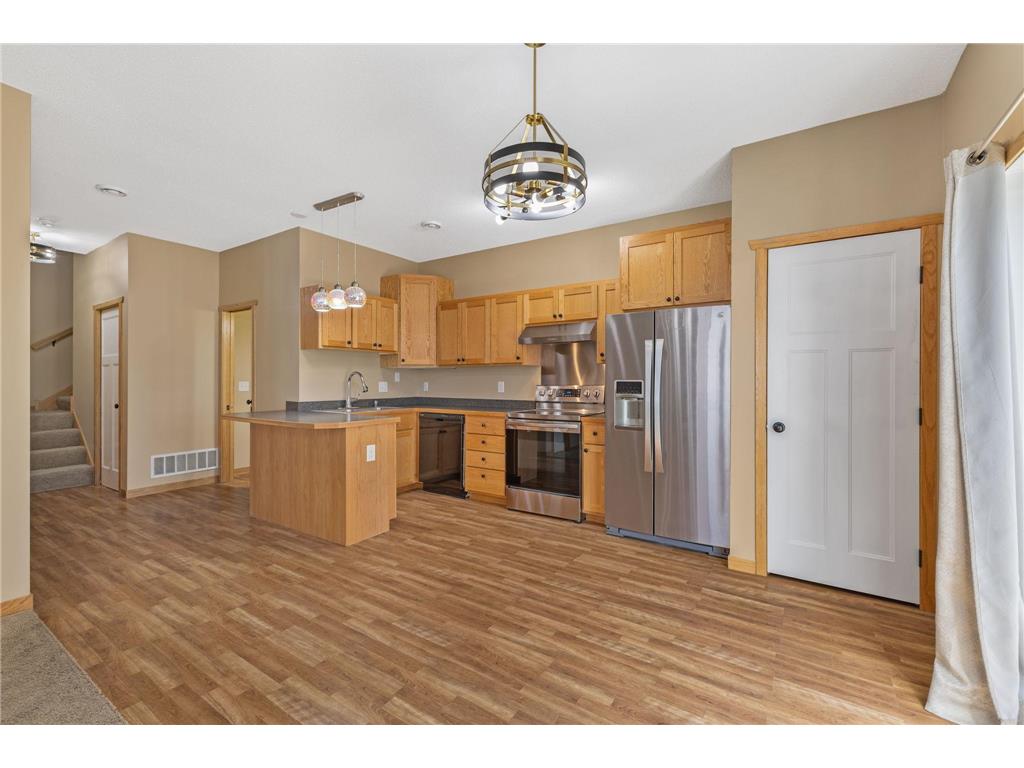 1283 County Road D Circle E #A, Vadnais Heights, MN, 55109 | MLS ...