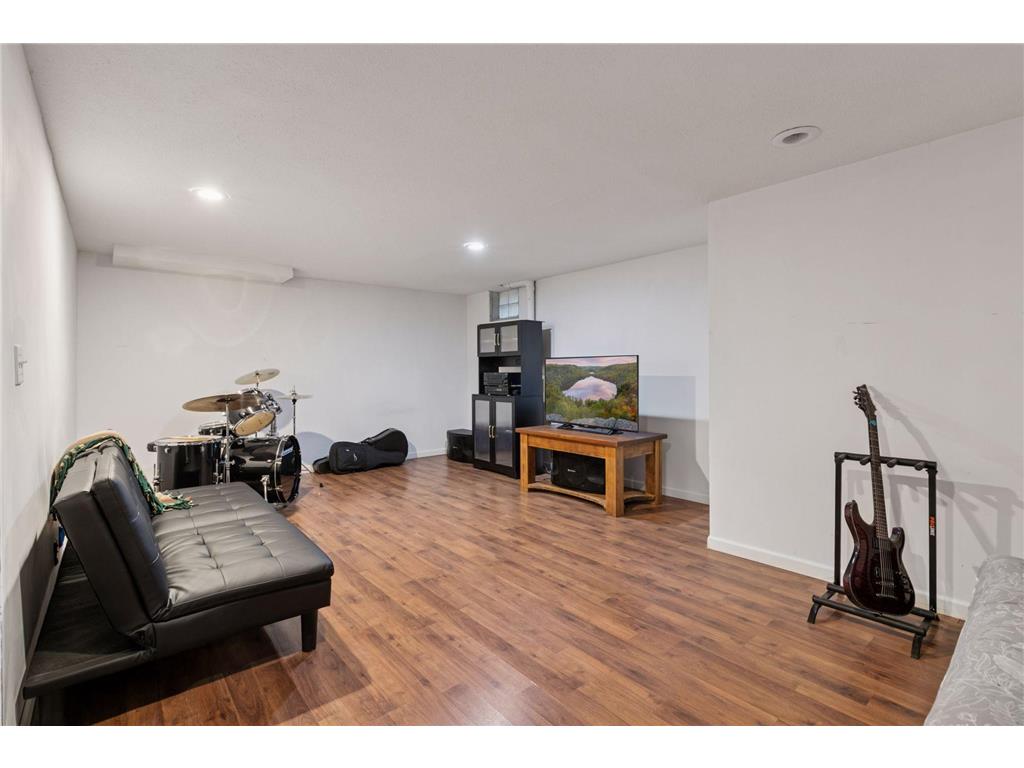 12855 Dory Avenue, Apple Valley, MN, 55124 | MLS: 6804762 | Edina Realty