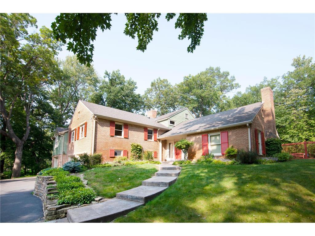 13 Spring Farm Lane, North Oaks, MN, 55127 | MLS: 6270060 | Edina Realty