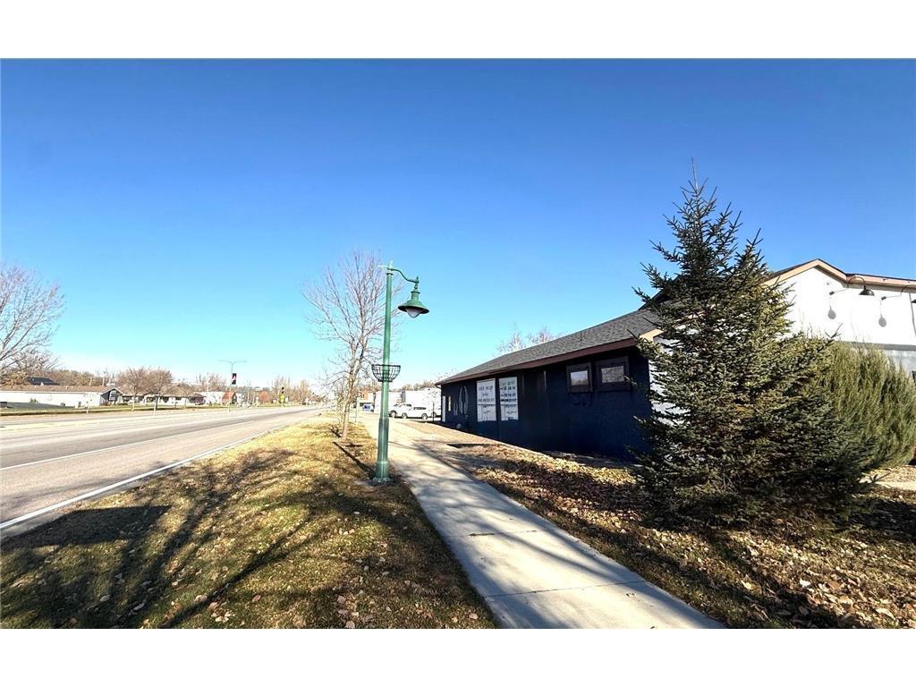 130-1 Lake Avenue N, Spicer, MN, 56288 | MLS: 7010697 | Edina Realty
