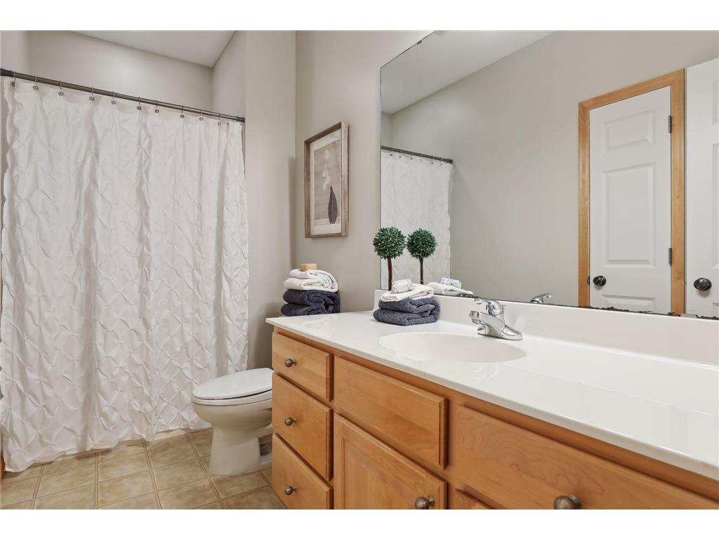 13007 Garvin Brook Lane, Apple Valley, MN, 55124 | MLS: 6489948 | Edina ...